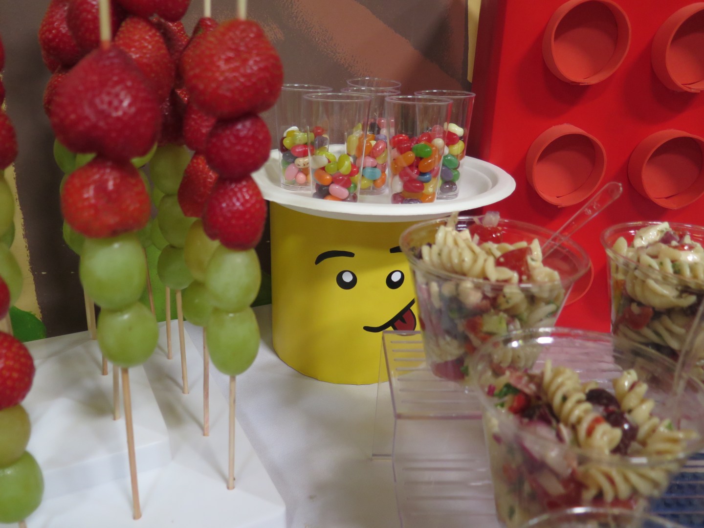 DIY Large Lego Heads – Peachy Teachy